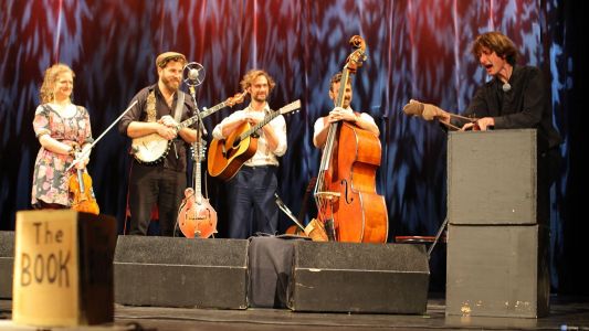 Lutkar in glasbenik Matija Solce na jesenski turneji obšel deset ...